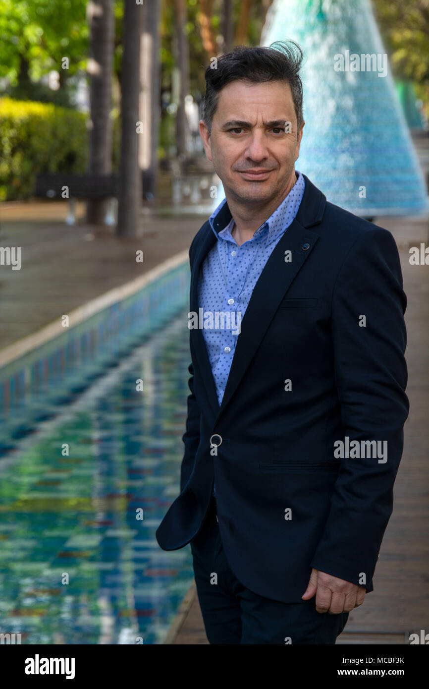 Business man with suit in outdoor ambient Stock Photo - Alamy