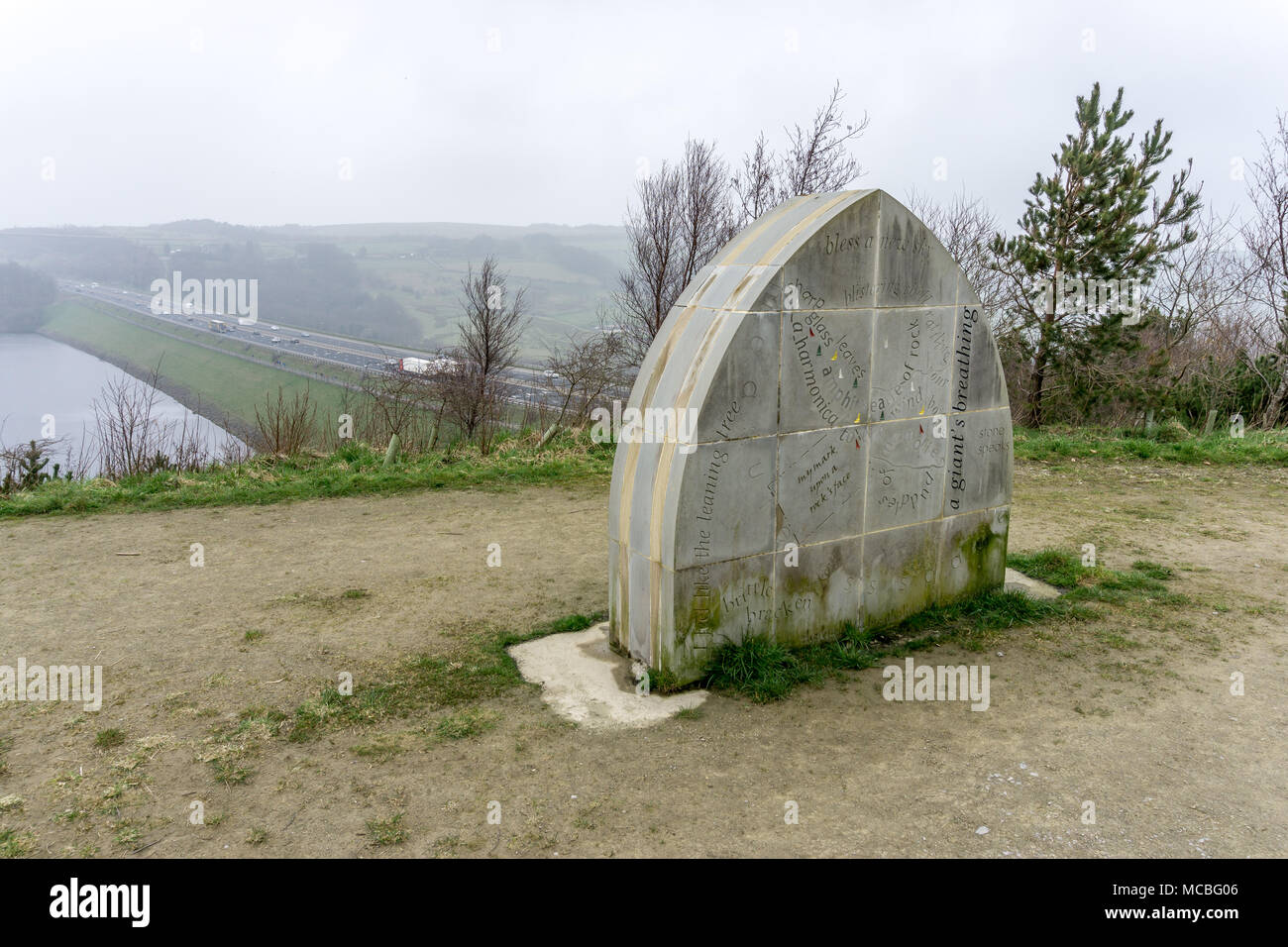 Scammonden dam hi-res stock photography and images - Alamy