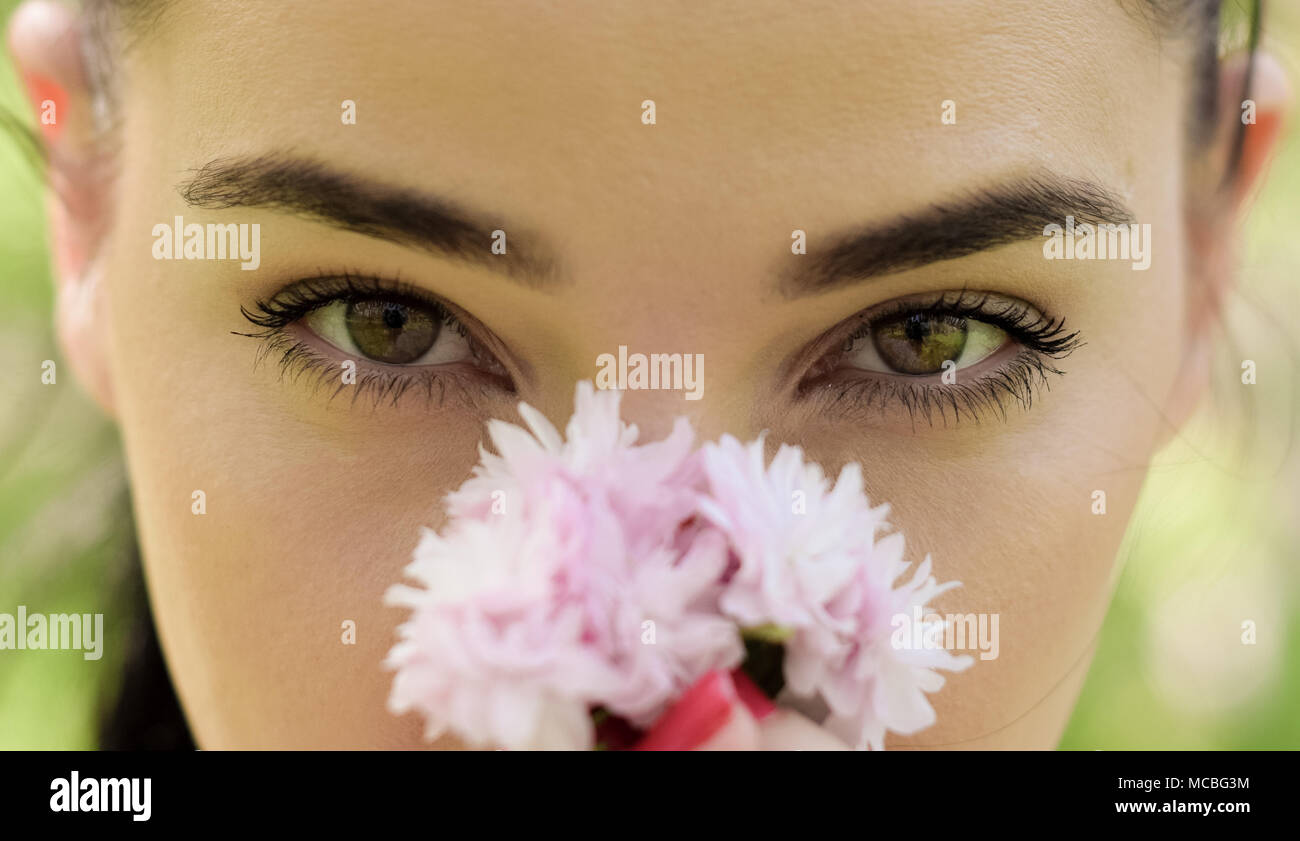Flowers with eyes hi-res stock photography and images - Alamy
