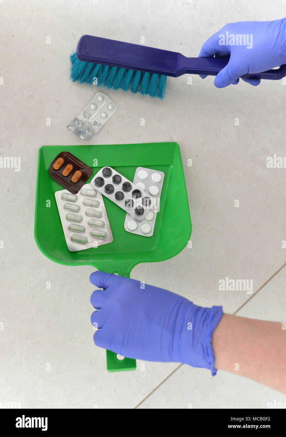 Medication disposal hi-res stock photography and images - Alamy