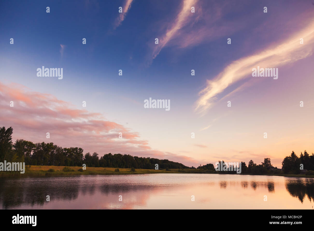 Daybreak background hi-res stock photography and images - Alamy