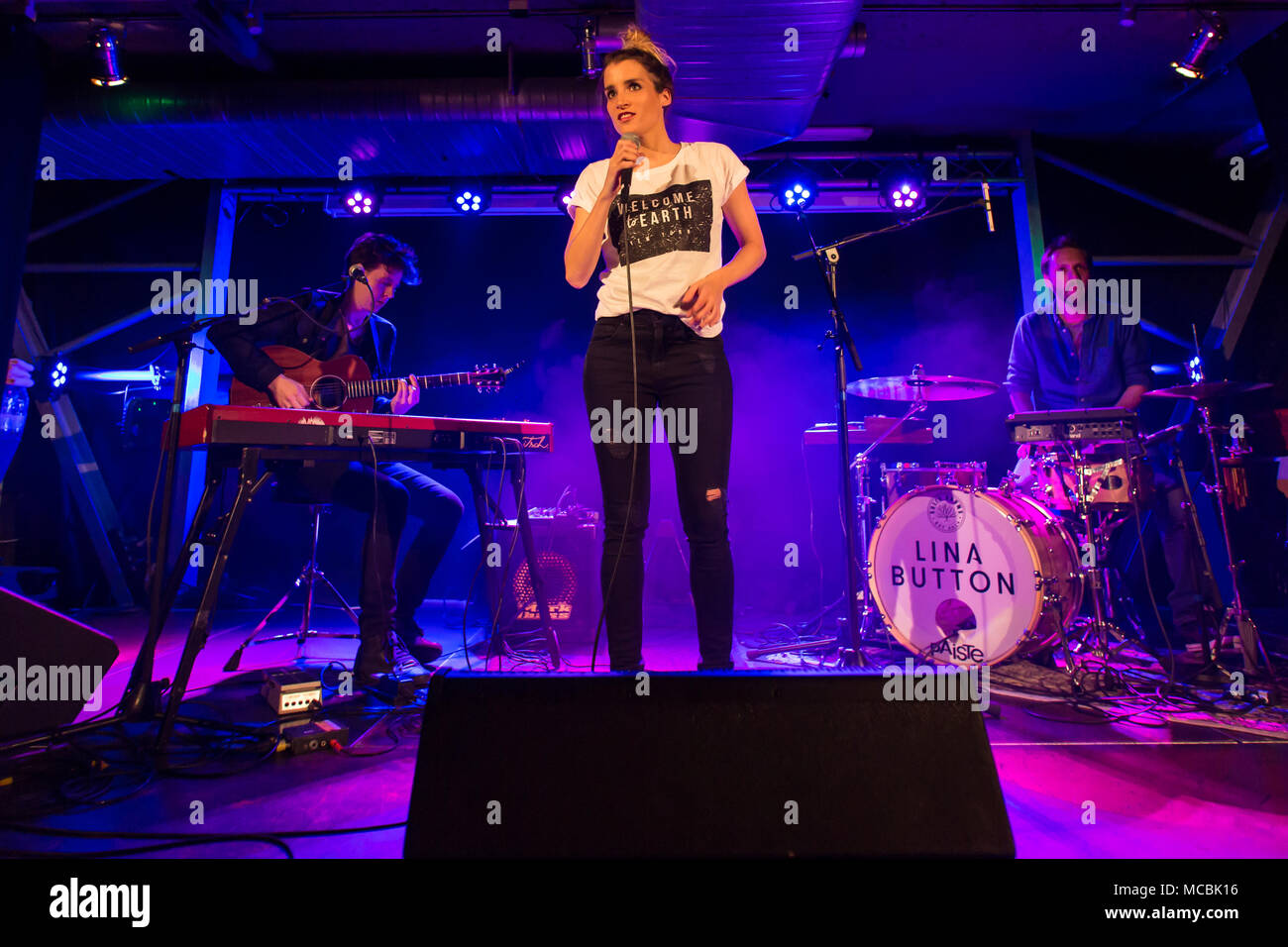 The Swiss singer and songwriter Lina Button live in the Schüür Lucerne ...