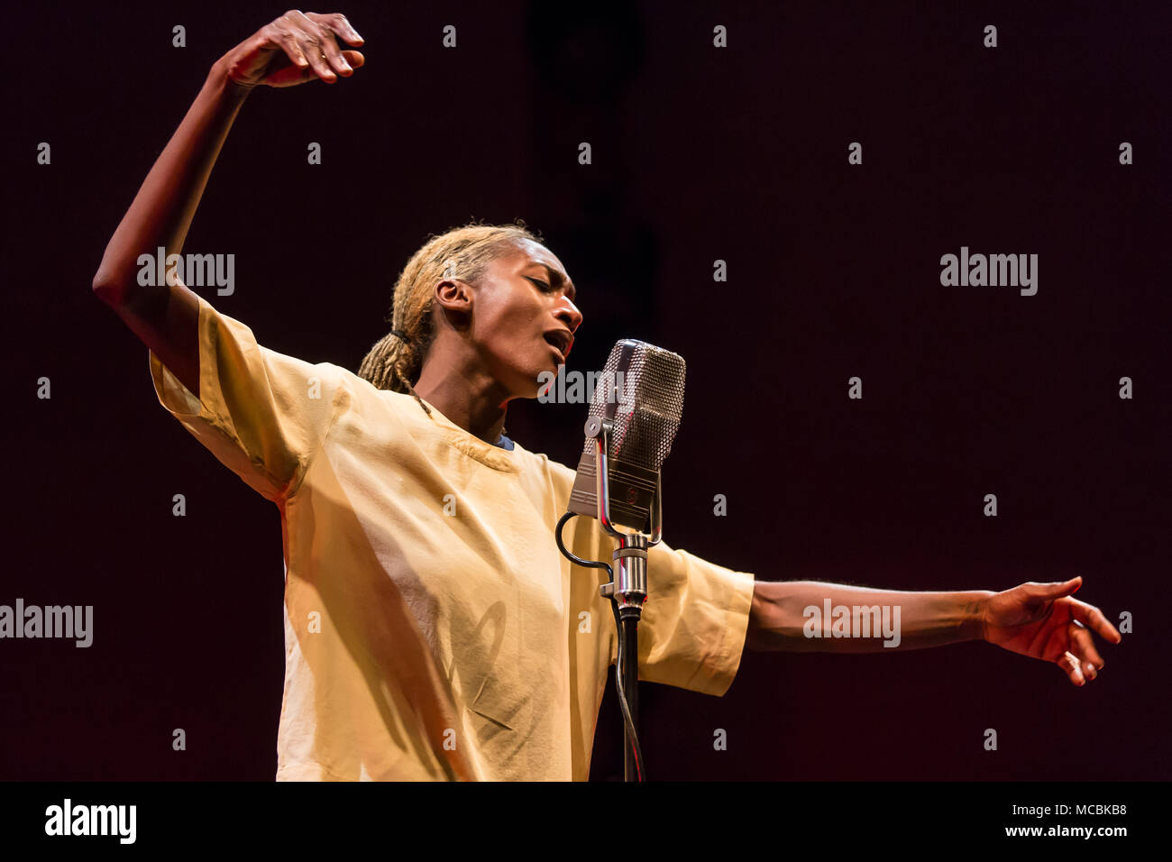 The British singer and songwriter Ala. ni live at the Blue Balls ...