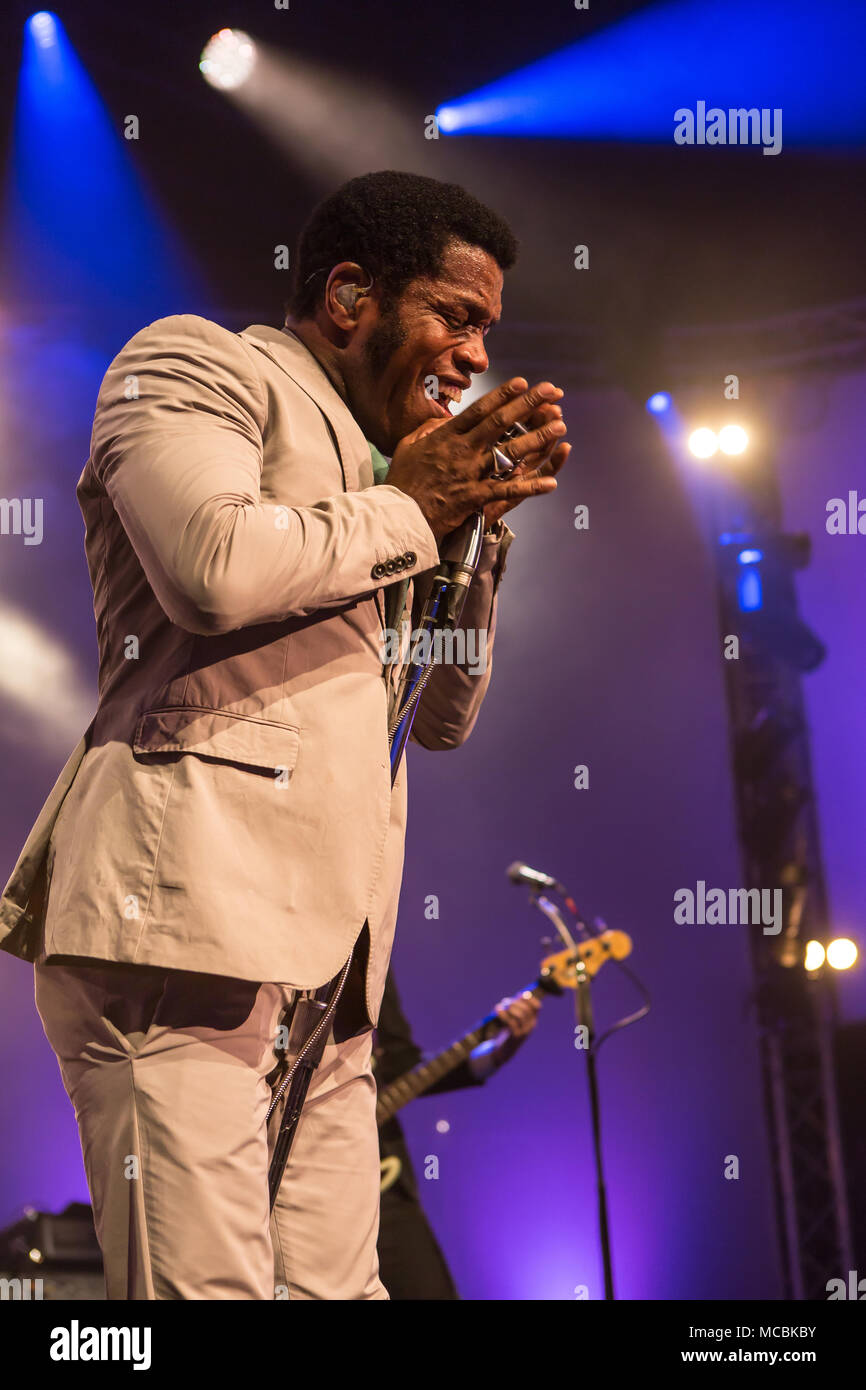 American blues band hi-res stock photography and images - Alamy