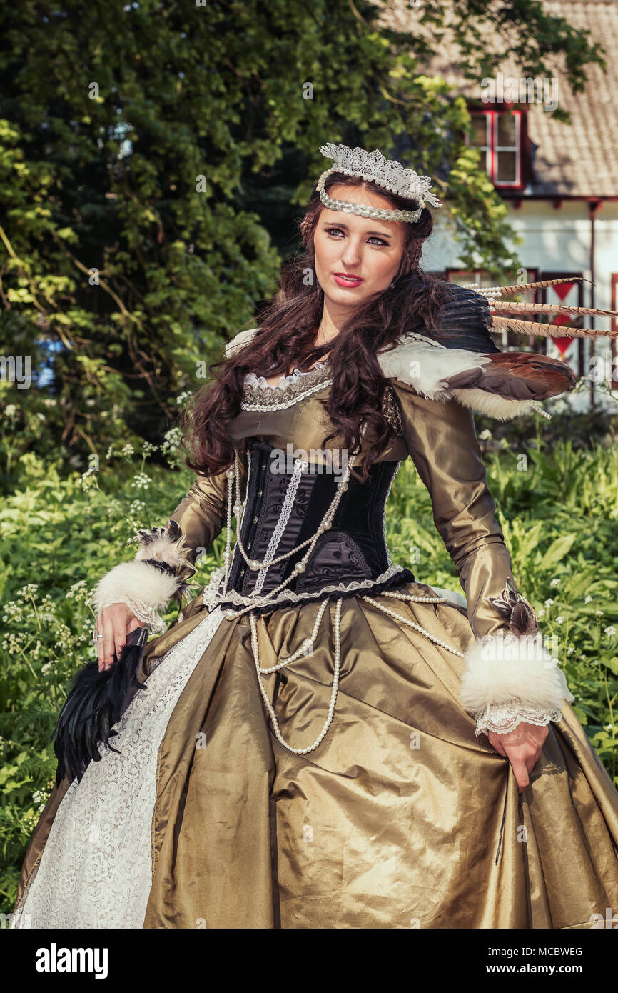 Elf ev hi-res stock photography and images - Alamy