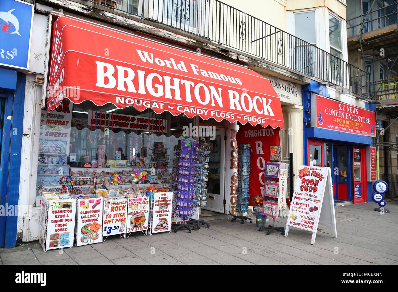 Brighton rock shop hi-res stock photography and images - Alamy