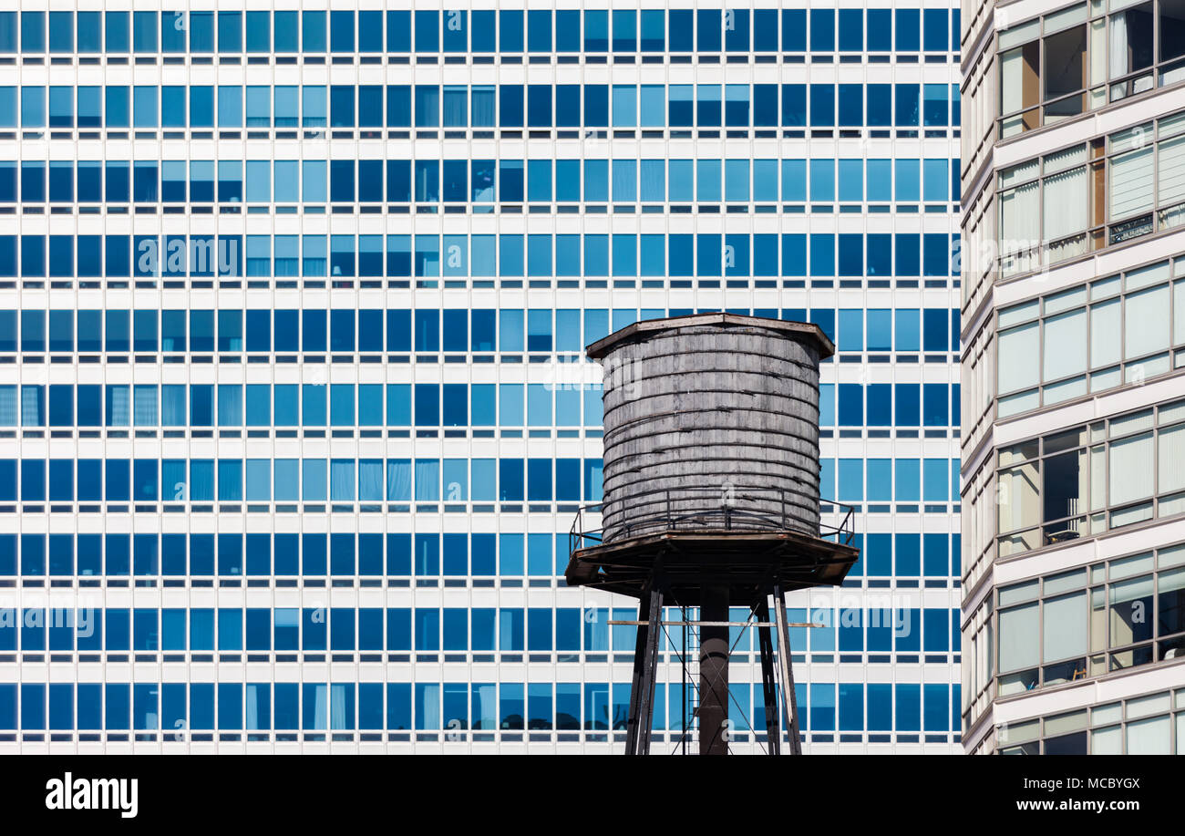 Riverside water tower illinois hi-res stock photography and images - Alamy