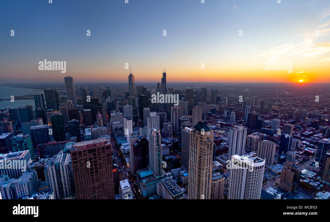 Chicago skyline aerial hi-res stock photography and images - Alamy