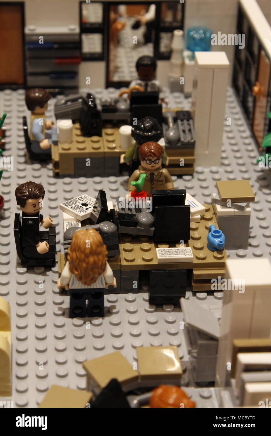 Lego Workplace diorama scene Stock Photo - Alamy