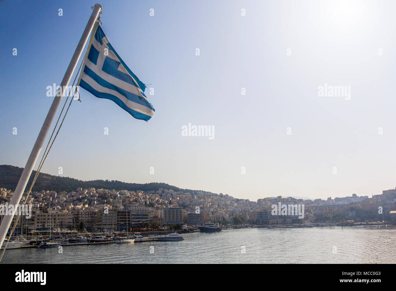 Greek flag on beach hi-res stock photography and images - Alamy