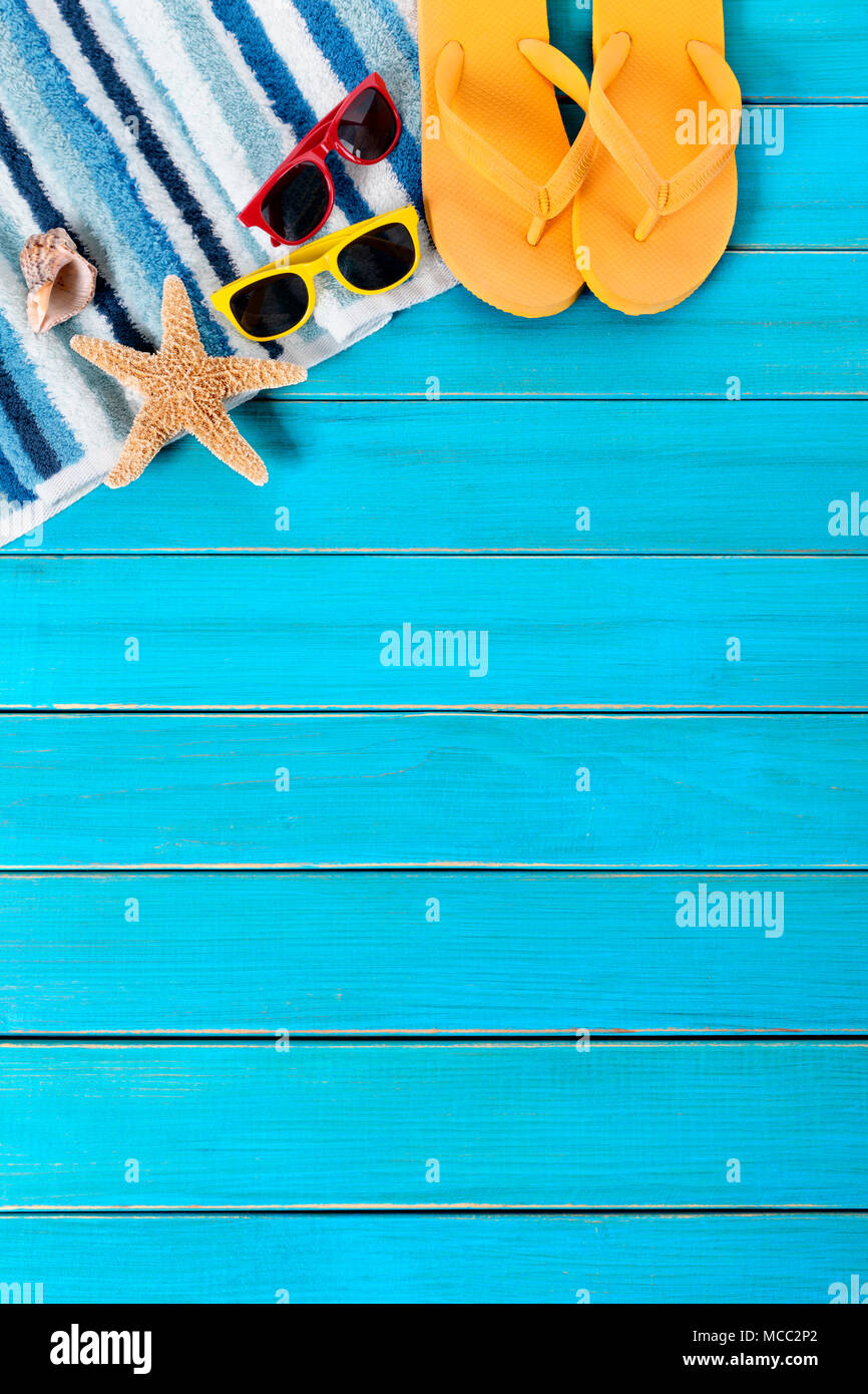 Summer beach background border, sunglasses, flip flops, starfish, copy ...
