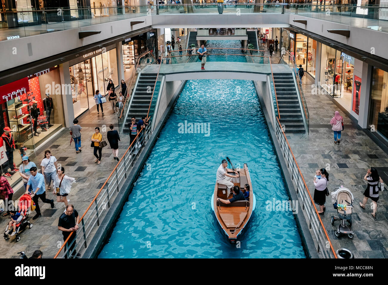 The Shoppes at Marina Bay Sands, Singapore Stock Photo - Alamy