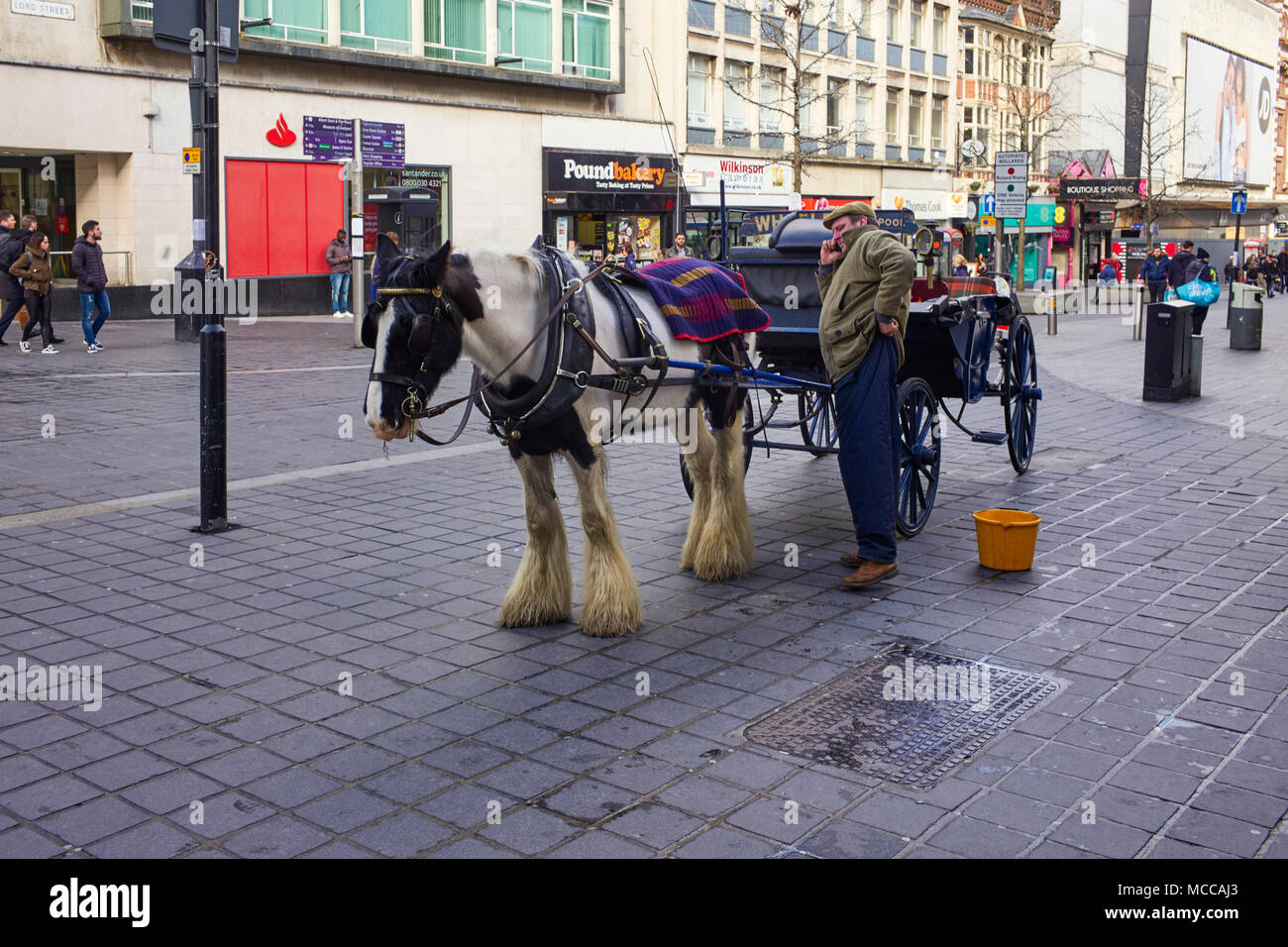 Open top carriage hi-res stock photography and images - Alamy