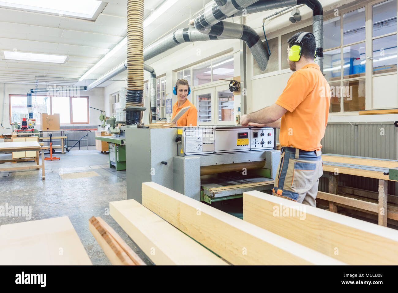 Carpenters cutting wood hi-res stock photography and images - Alamy