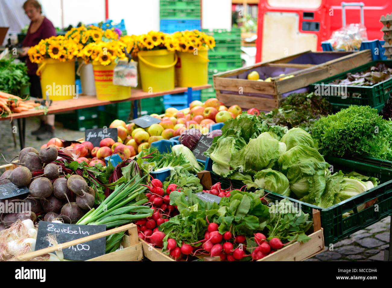 Street food vendor germany hi-res stock photography and images - Alamy