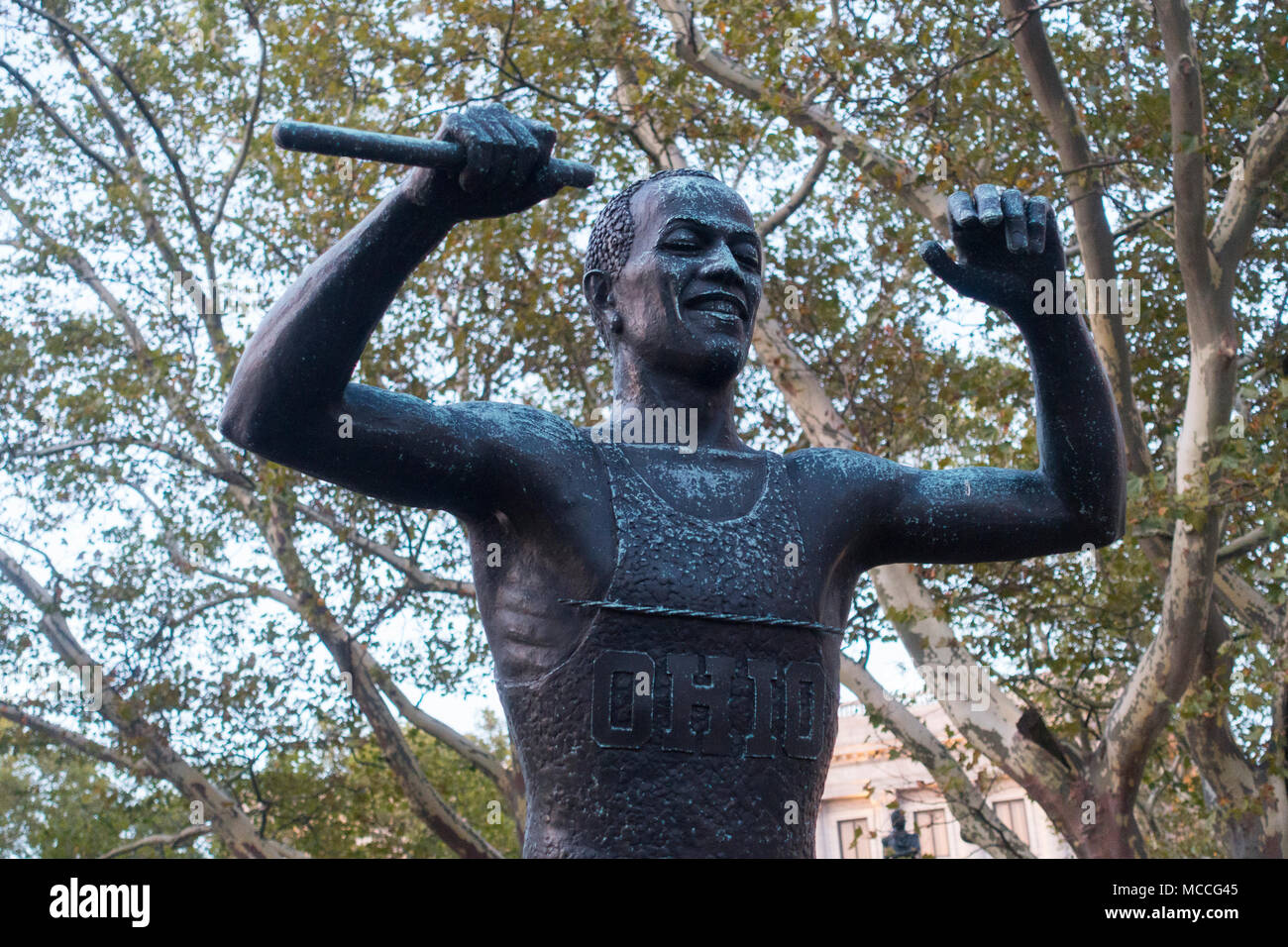 Jesse Owens statue cleveland ohio Stock Photo - Alamy