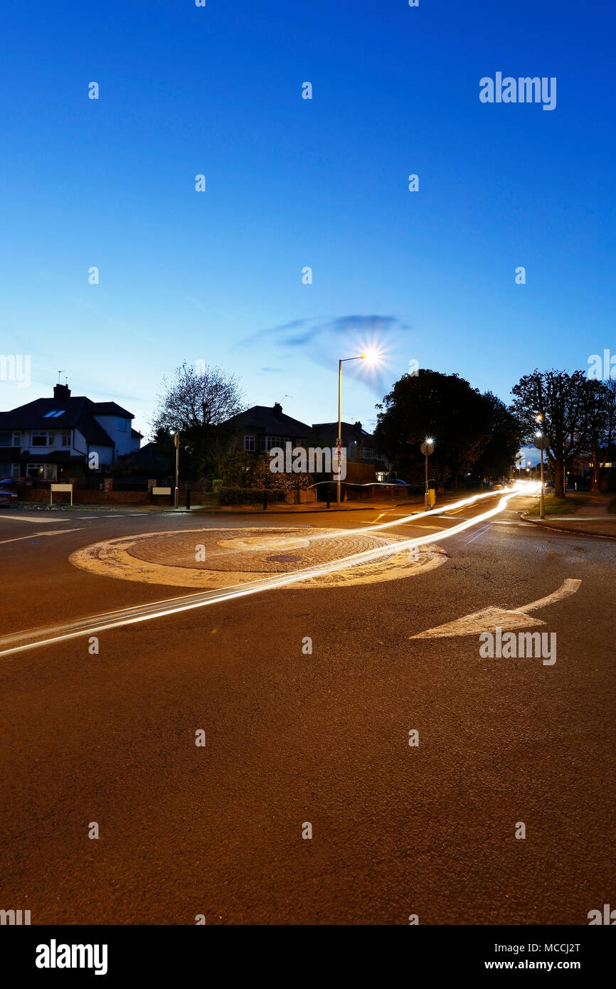 How to yield at a roundabout hi-res stock photography and images - Alamy