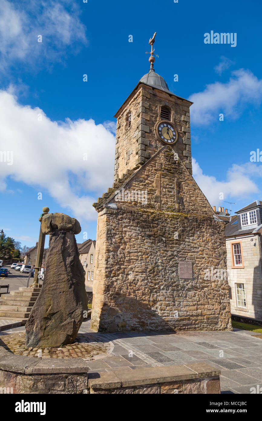 Clackmannan Tolbooth, Mercat Cross and Clack or Stone of Mannan ...