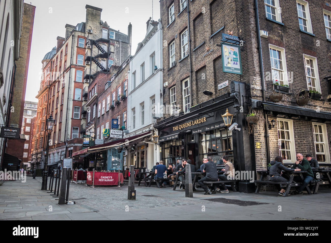 Queens Place Stock Photos & Queens Place Stock Images - Alamy
