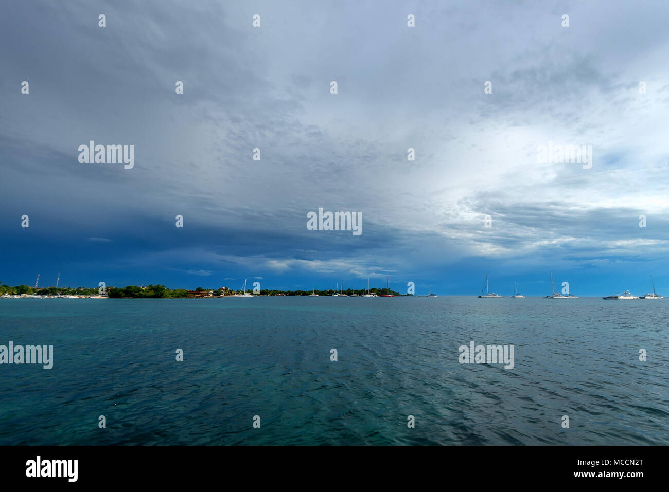 Aerial distant view tropical island hi-res stock photography and images ...