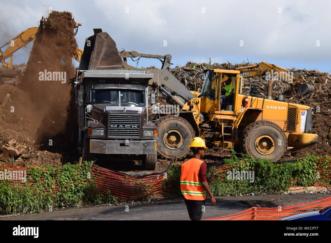 Demolition yards hi-res stock photography and images - Alamy