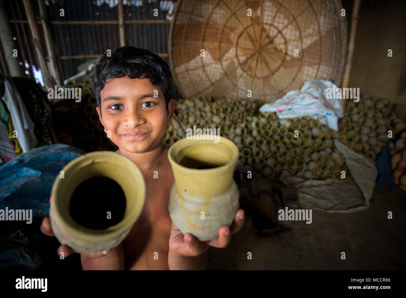 Mostly poor women and children hi-res stock photography and images - Alamy