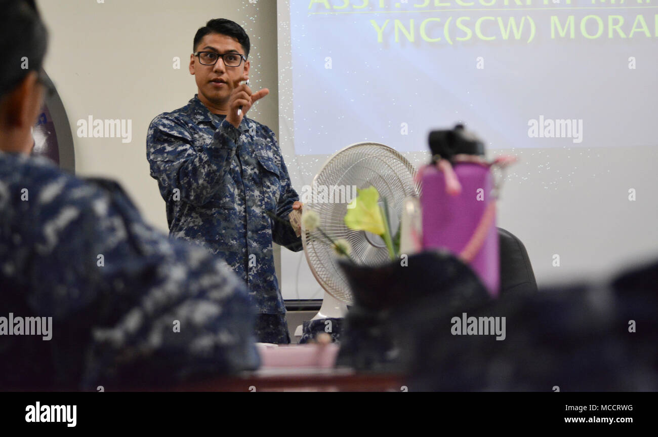 Navy operational support center nosc los angeles hi-res stock ...