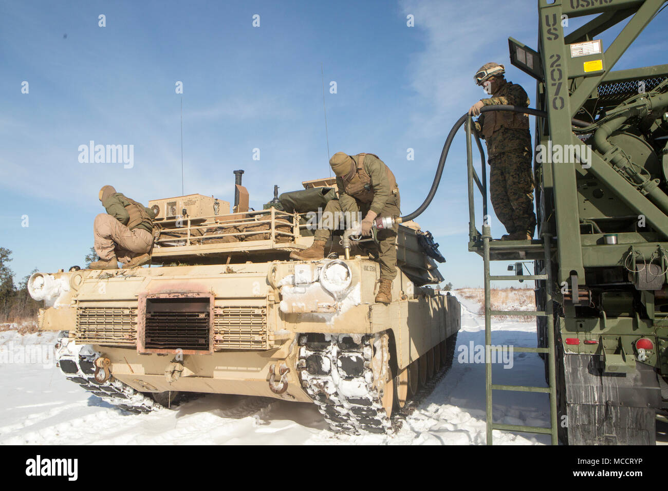 Reserve Marines with Company F, 4th Tank Battalion, 4th Marine Division ...