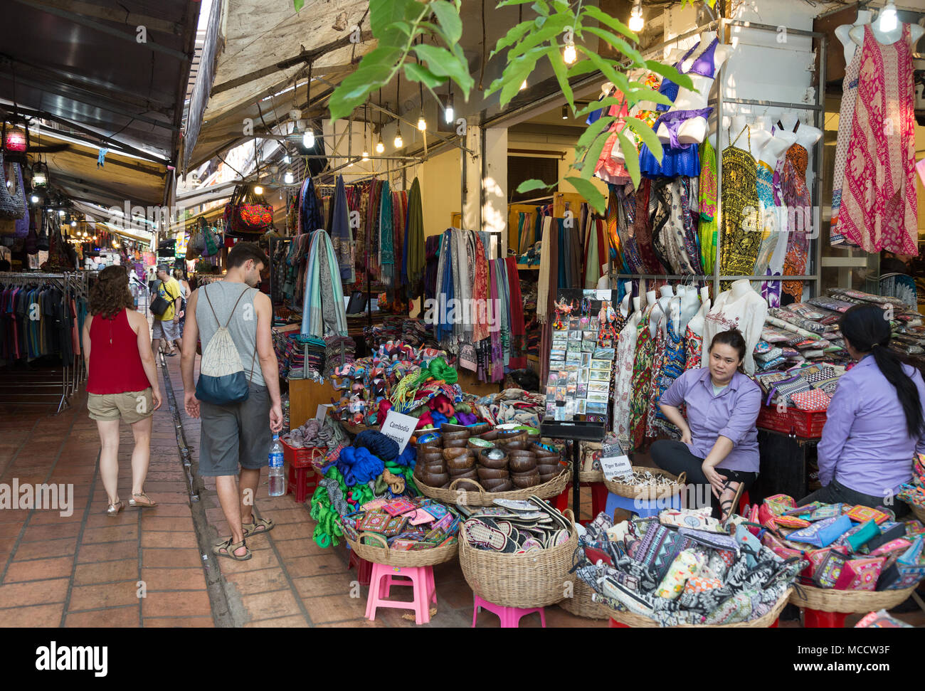 Siem reap market stalls hi-res stock photography and images - Alamy