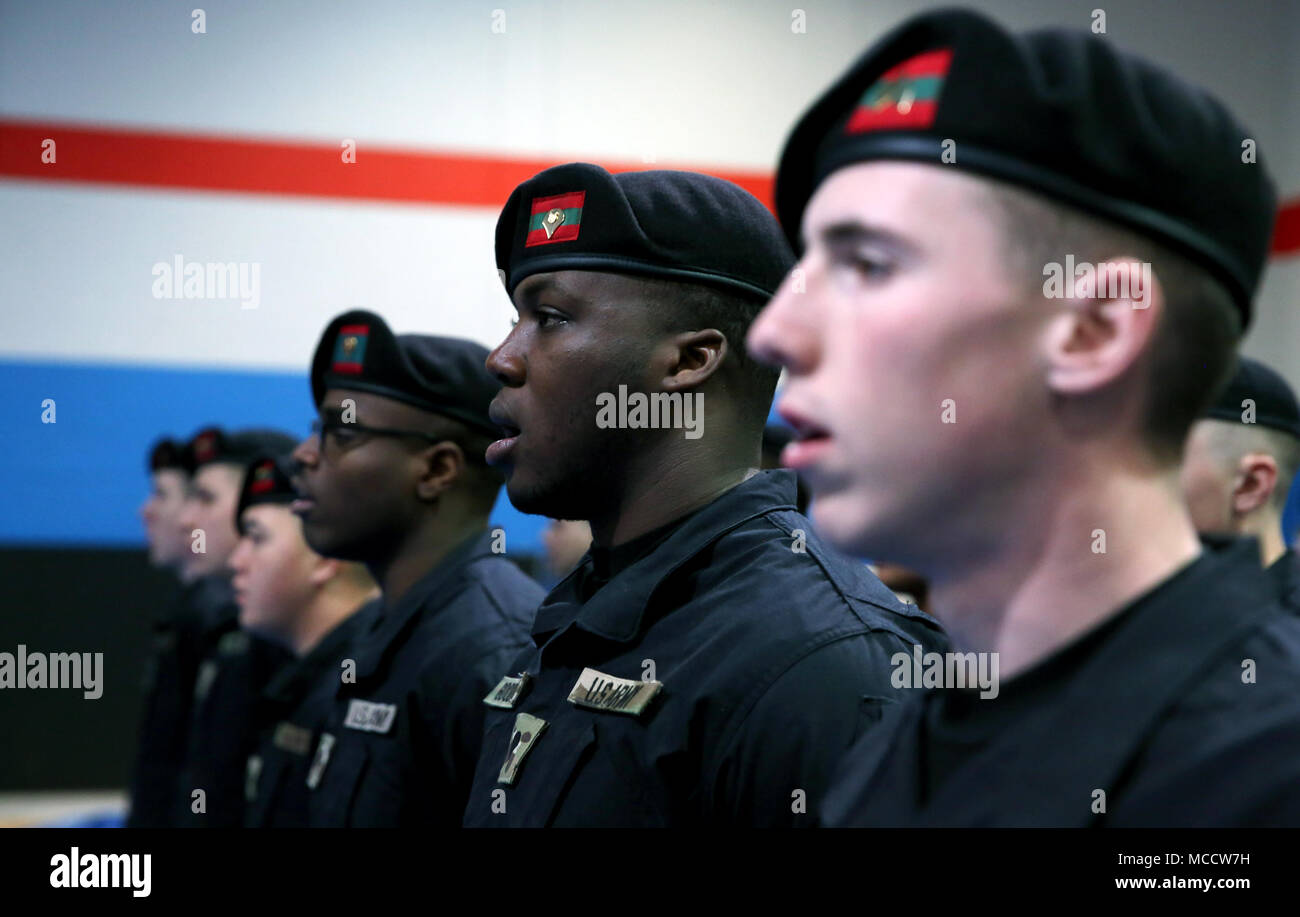 U.S. Army Soldiers with Dakota Company, 1st Battalion, 4th Infantry ...