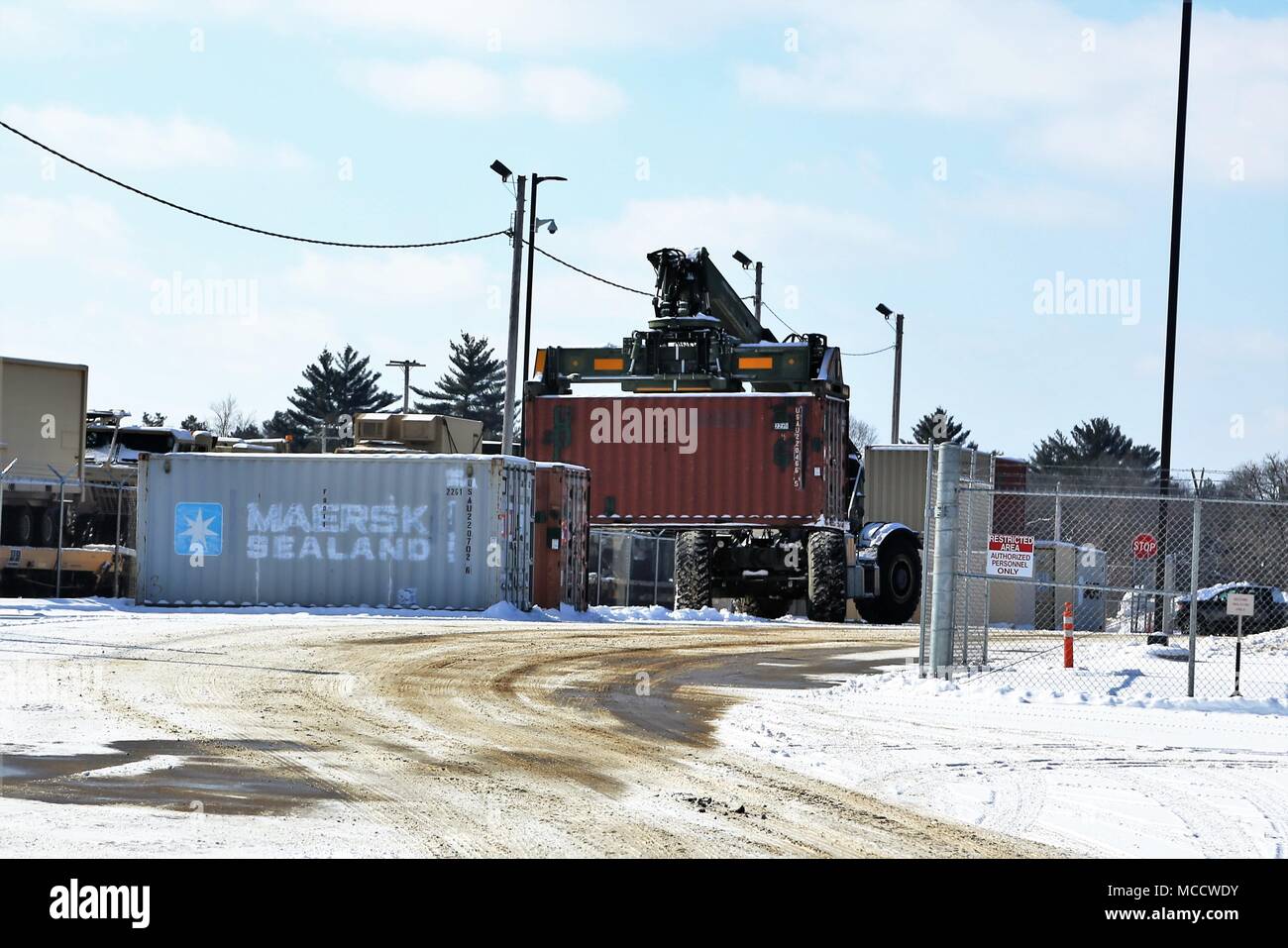 Rough terrain container handler loader hi-res stock photography and ...