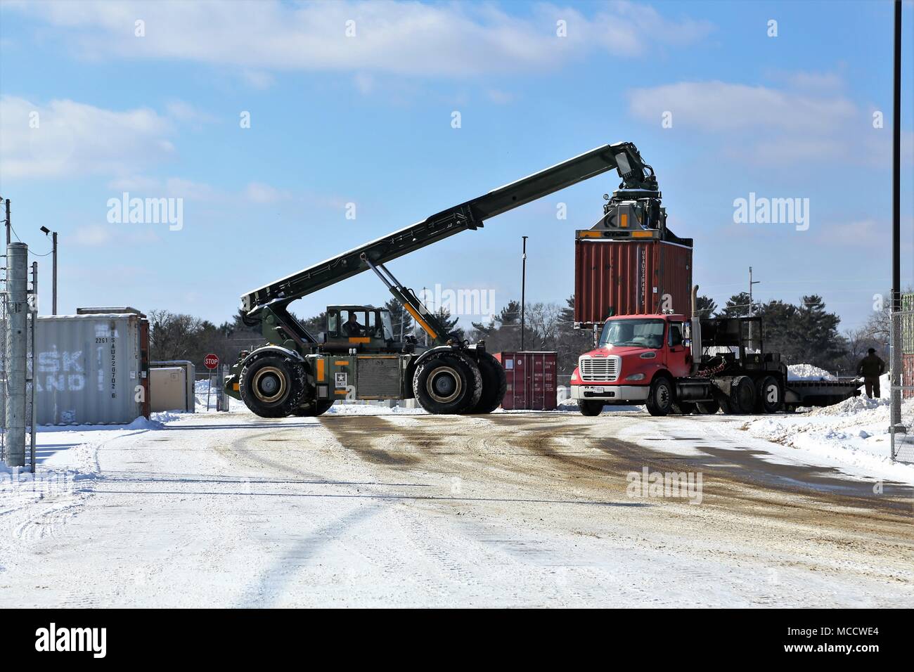 Rough terrain container handler loader hi-res stock photography and ...