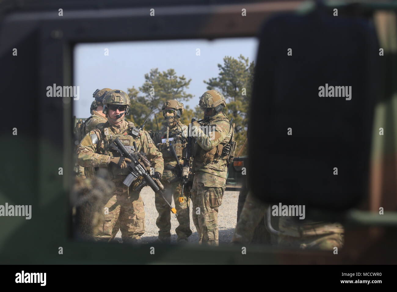 New Jersey National Guard Tactical Air Control Party Airmen with the ...