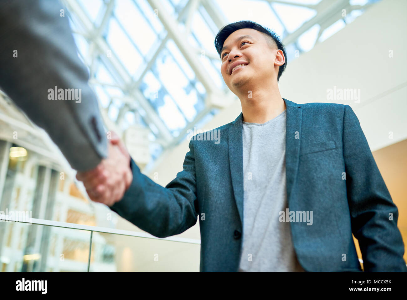 Entrepreneur greeting hi-res stock photography and images - Alamy
