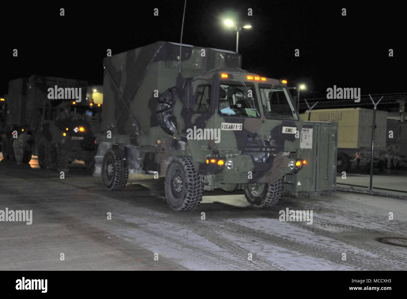 U.S. Soldiers from Echo Company, 1st Battalion, 3rd Aviation Regiment ...