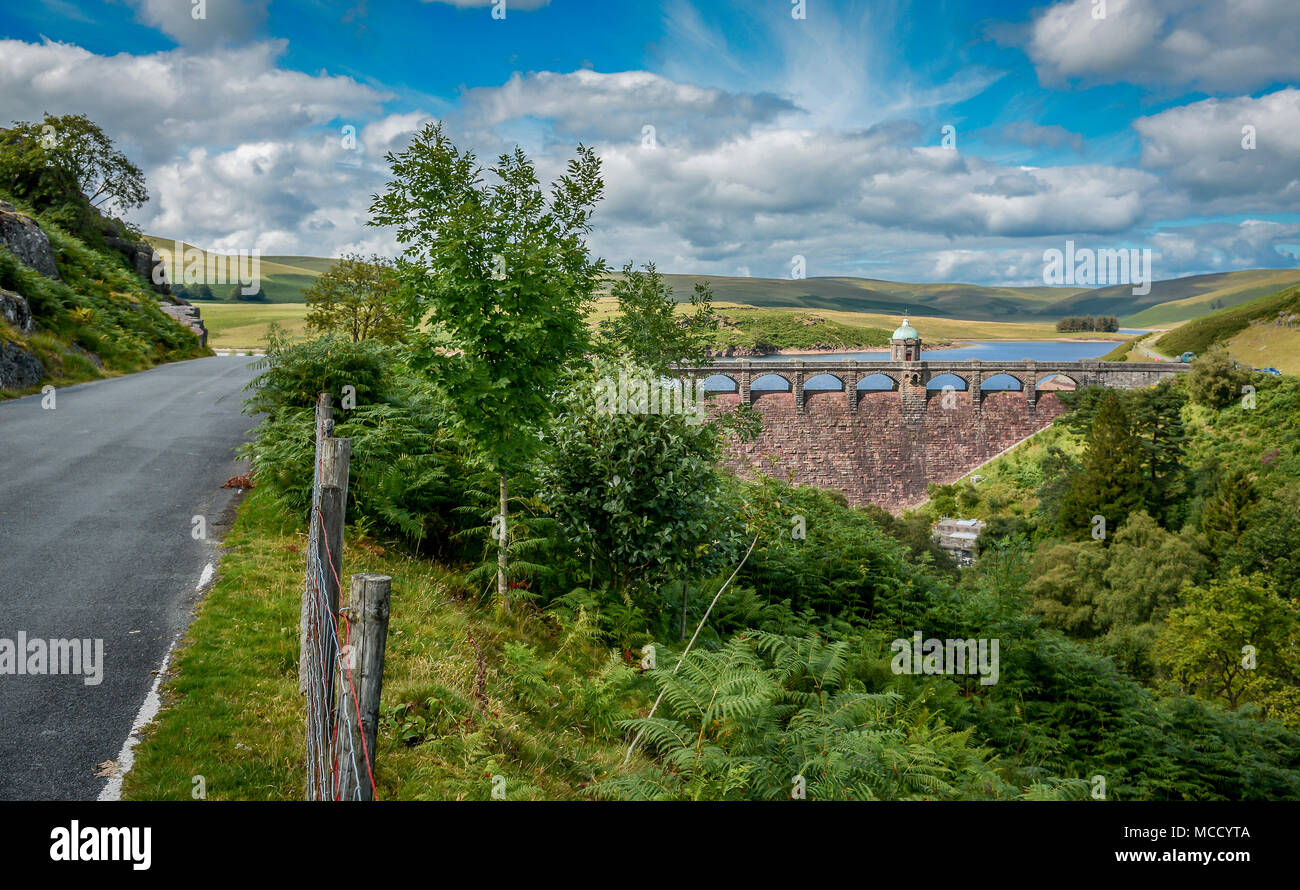 Brick built viaduct hi-res stock photography and images - Alamy