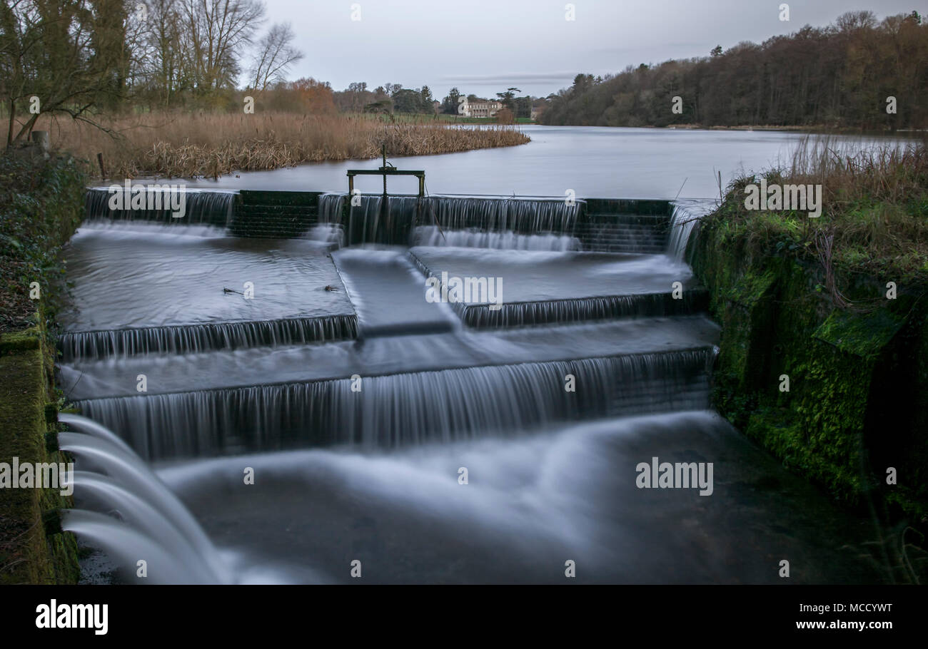 Slow shutter on water Stock Photo - Alamy