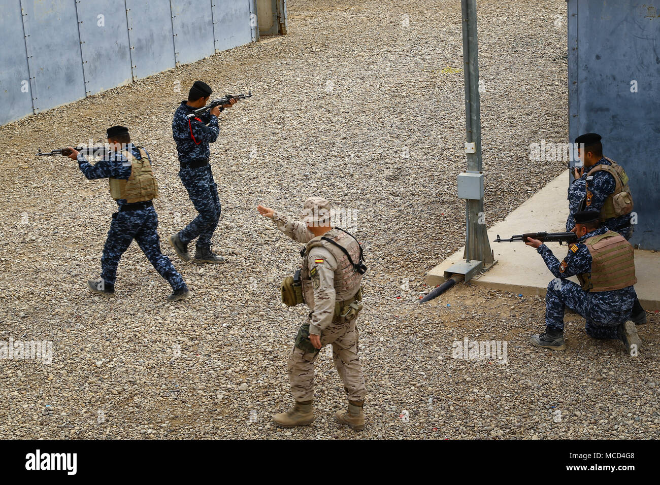 Go commando hi-res stock photography and images - Alamy