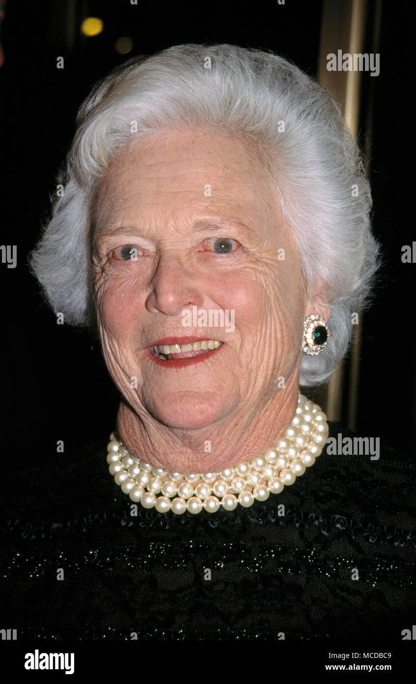 Barbara bush first lady and literacy hi-res stock photography and ...