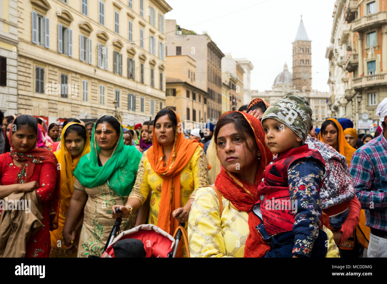 Indian family in italy hi-res stock photography and images - Alamy