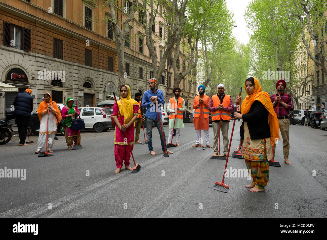 Indian family in italy hi-res stock photography and images - Alamy