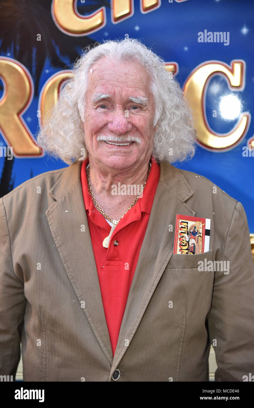 Your service premiere hi-res stock photography and images - Alamy