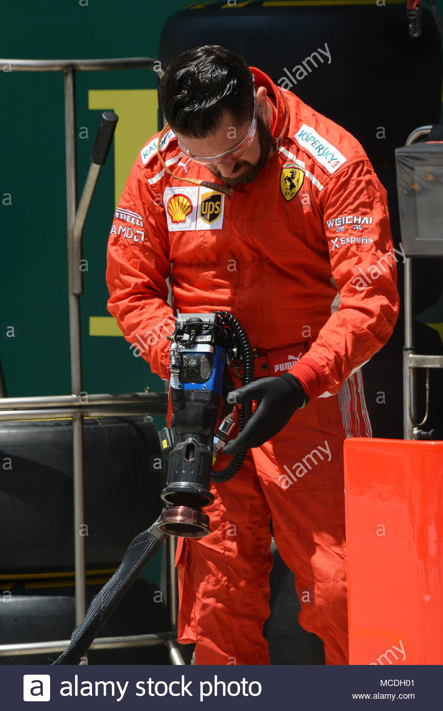 Ferrari Mechanic Stock Photos & Ferrari Mechanic Stock Images - Alamy