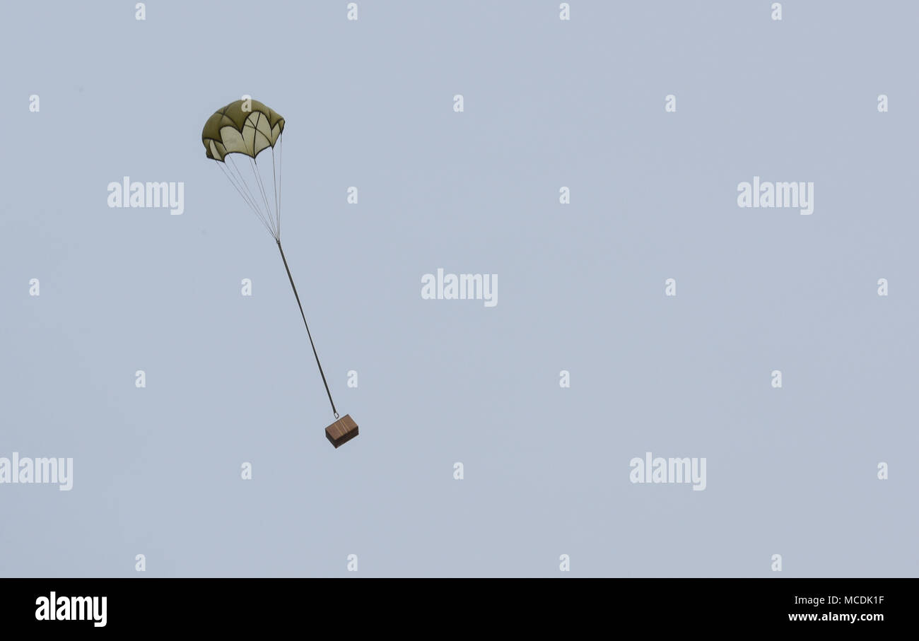 Soldiers with the South Carolina Army National Guard attend the ...