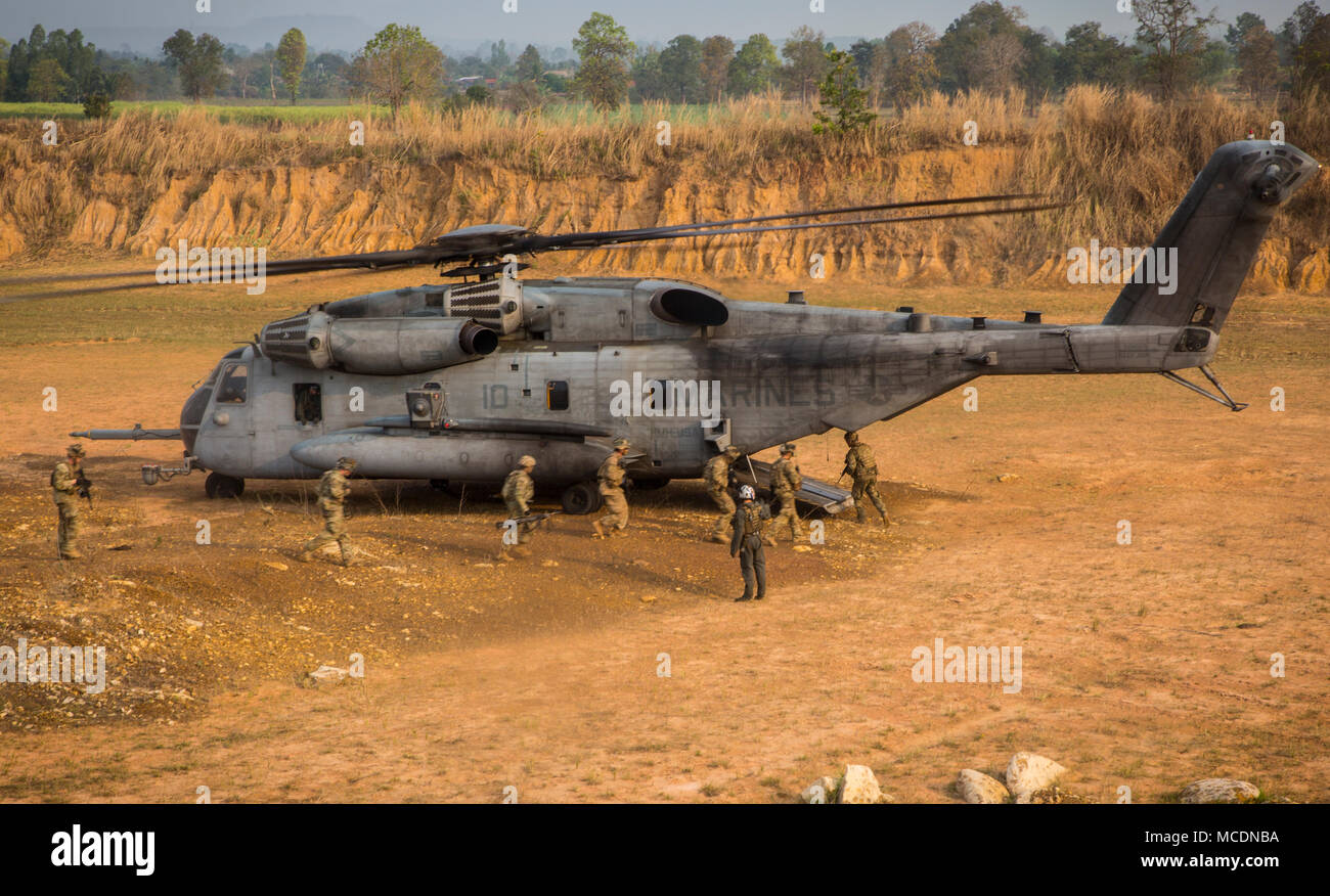 U.S. Army Soldiers with 2nd Battalion, 11th Field Artillery Regiment ...