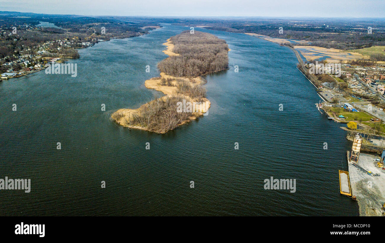 Middle ground flats hi-res stock photography and images - Alamy