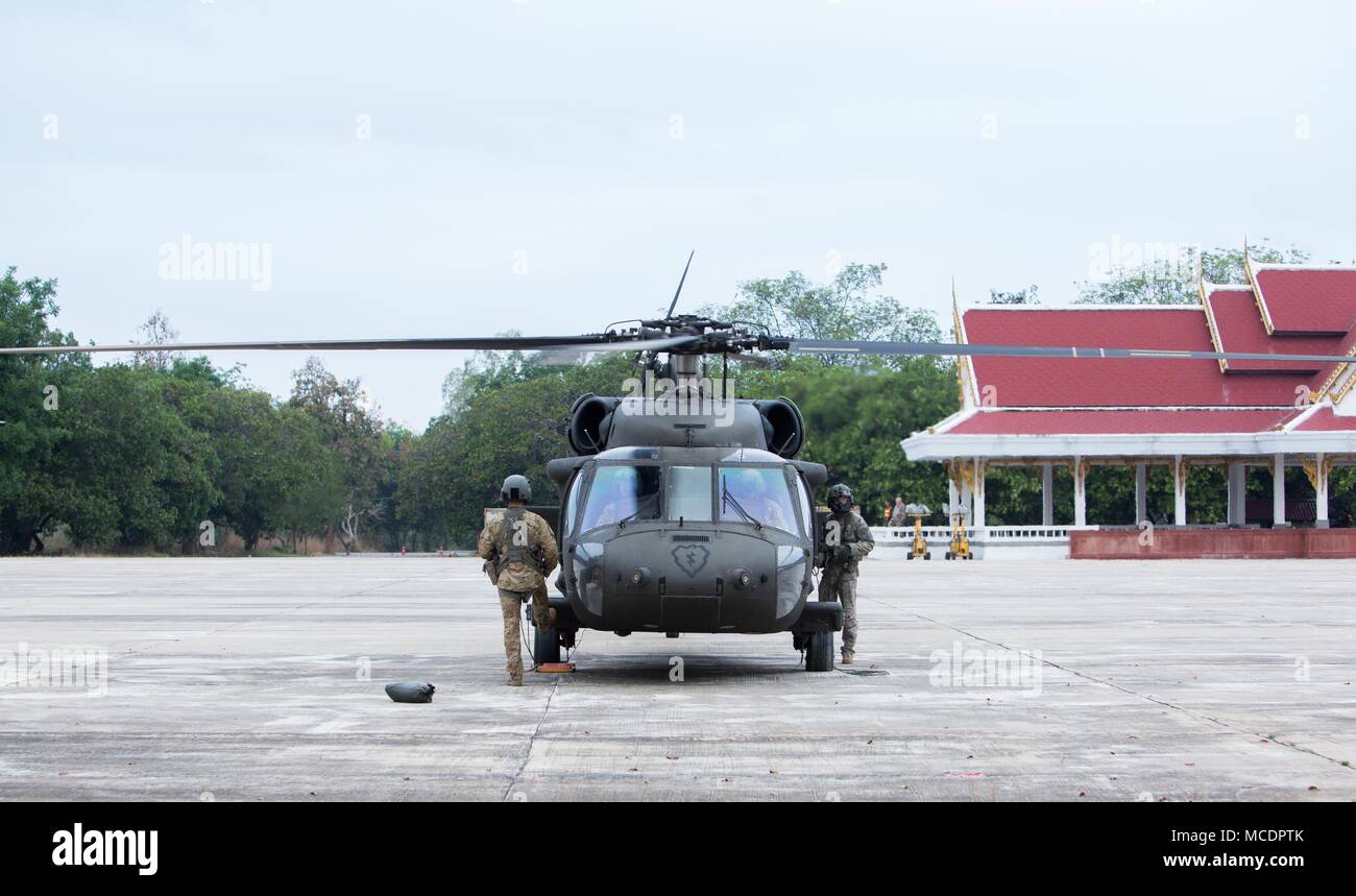 U.S. Army Soldiers with Alpha Company, 209th Aviation Support Battalion ...