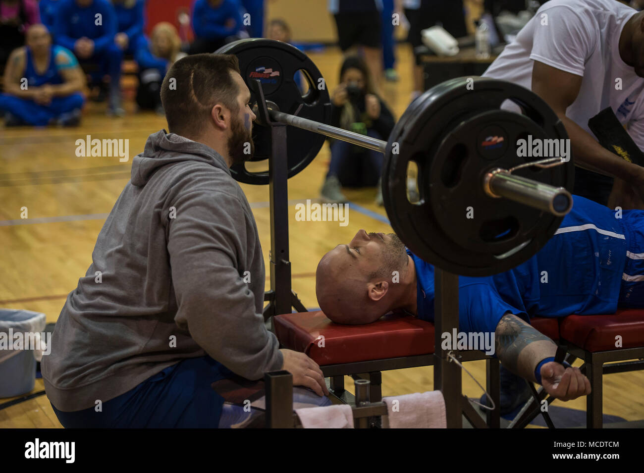 275 pounds hi-res stock photography and images - Alamy