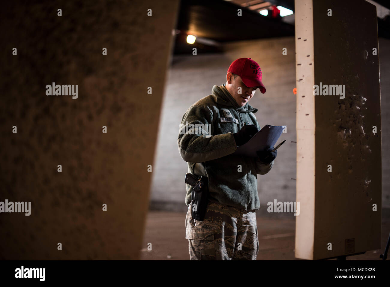 Shooting etiquette hi-res stock photography and images - Alamy