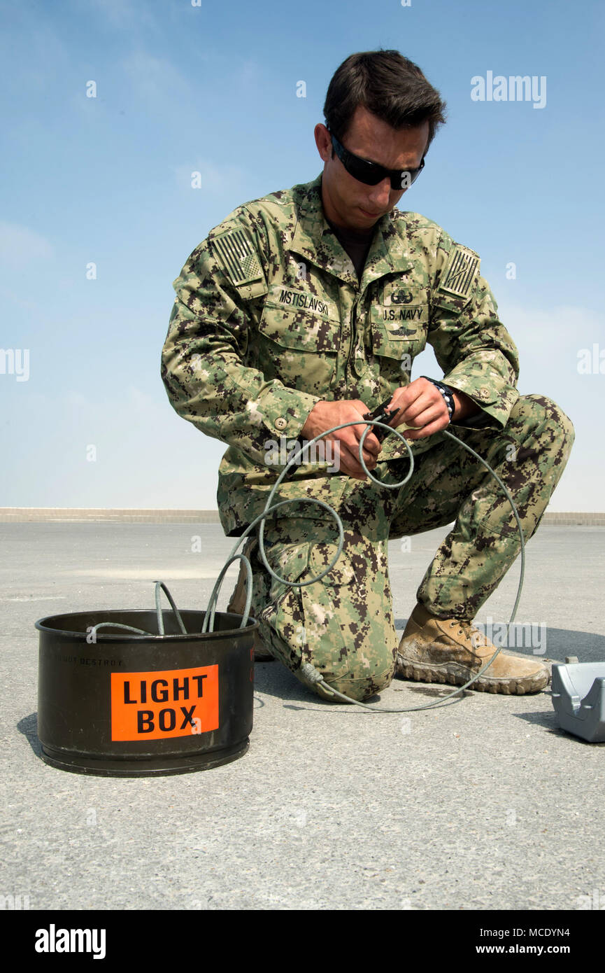180226-N-XE158-0043 BAHRAIN (Feb 26, 2018) Explosive Ordnance Disposal ...